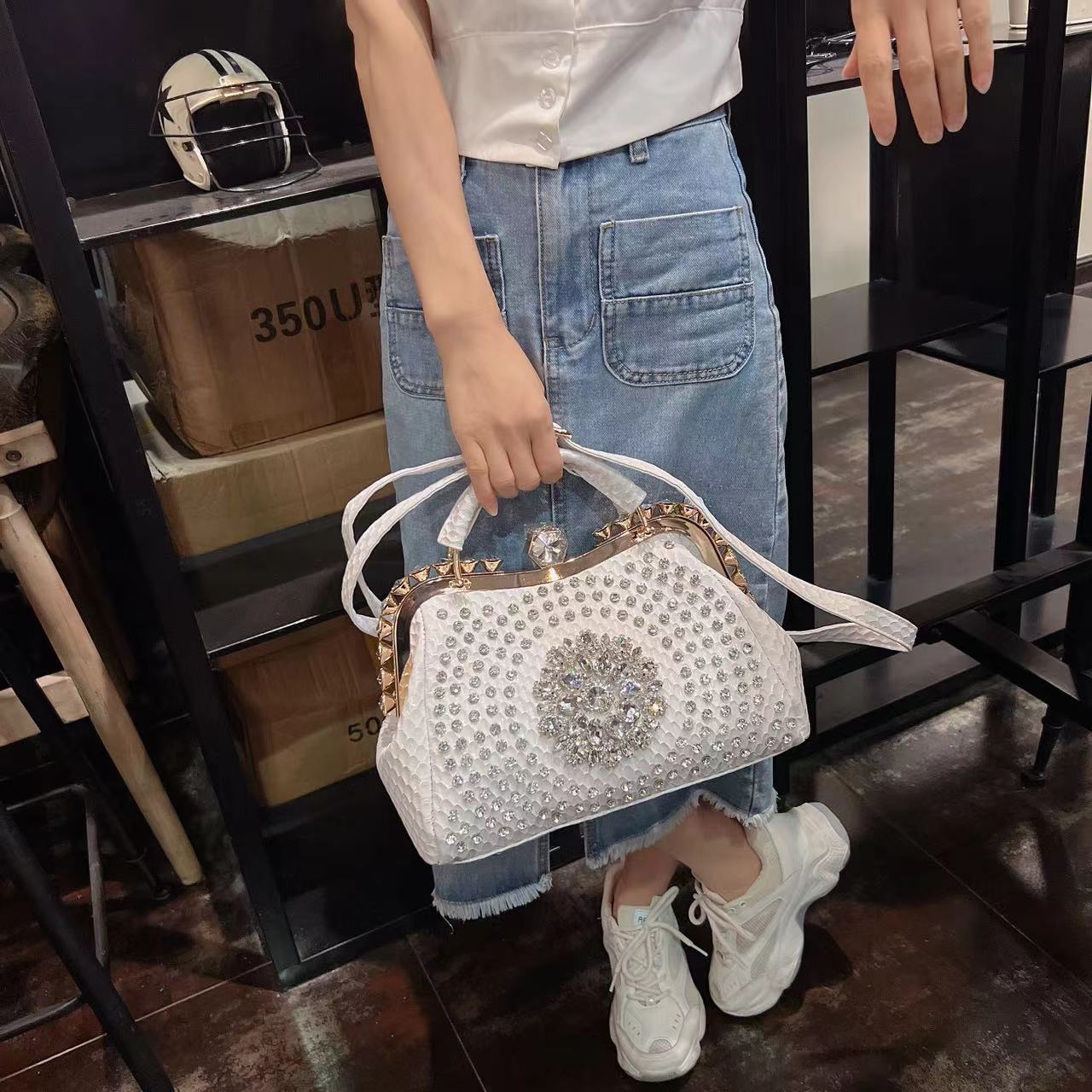 New Luxury Fashion Diamonds Women's Handbags Leather Design Clip ...